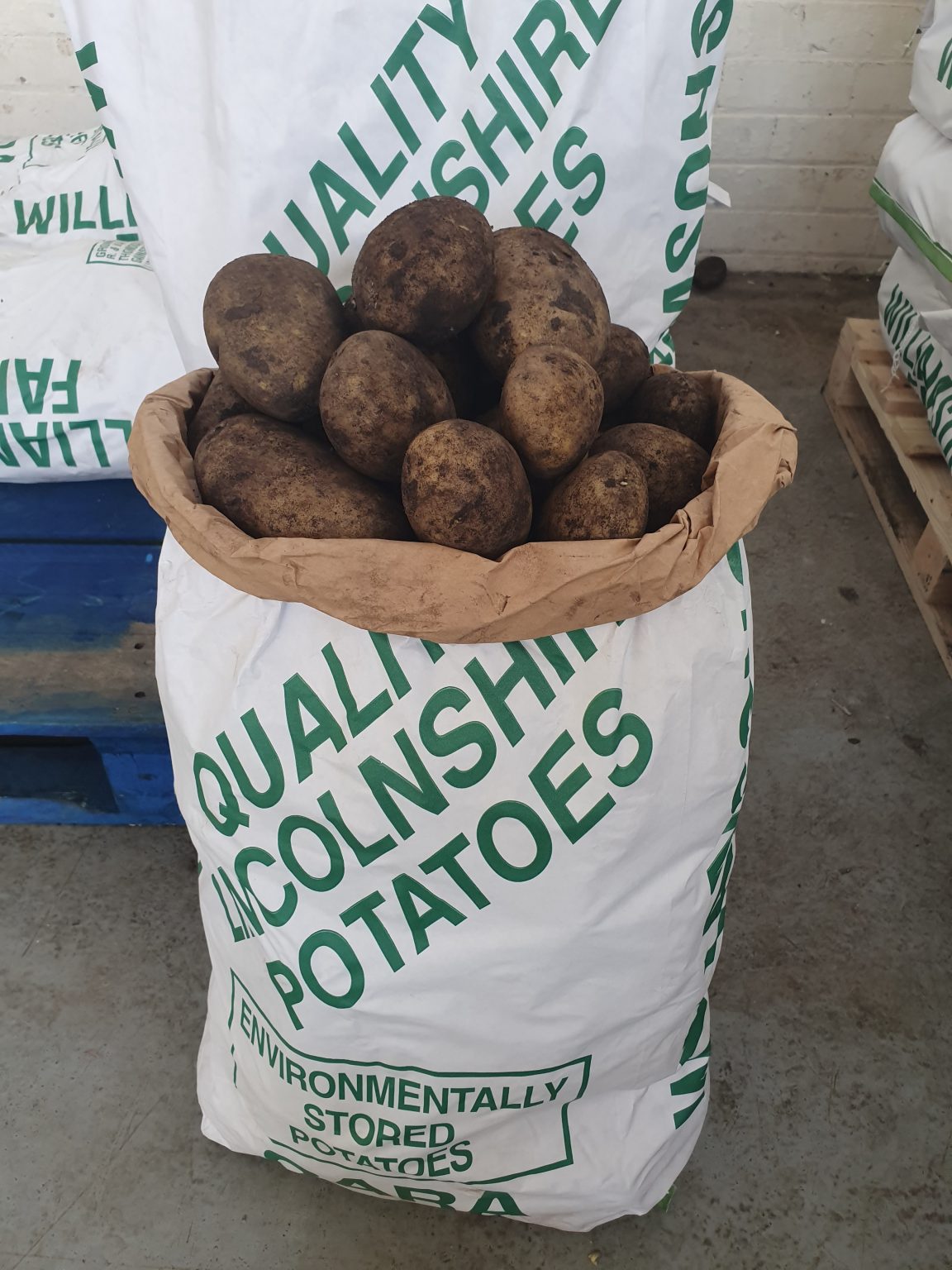 Full-Sack of Potatoes (25kg) – eedandsonltd